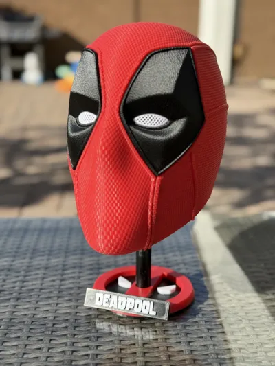 Deadpool Helmet stand by bdubil MakerWorld: Download Free 3D Models