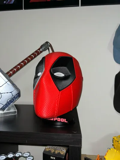 Deadpool Helmet stand by bdubil MakerWorld: Download Free 3D Models