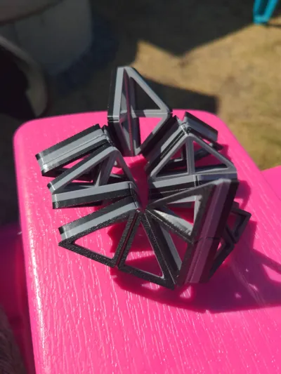 Infinite Flippy Flapper Fidget Toy - only 14g! by taylormadearmy ...