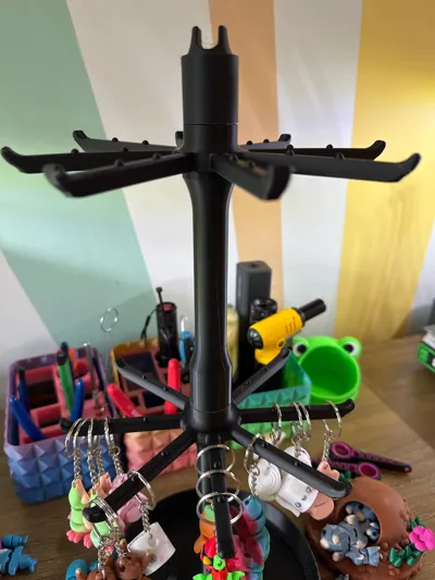 Spinning Keychain Display Rotating Jewelry Stand - Free 3D Print Model ...