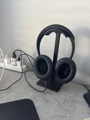Simple Headphone Stand / Headphone Holder by mail.iou MakerWorld ...