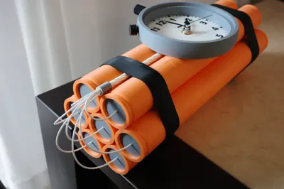 Dynamite Clock Kit-011 by Rober7Crow MakerWorld: Download Free 3D Models
