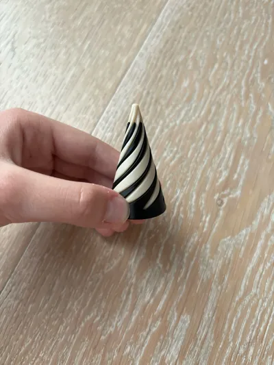 V2 - MINI Vortex Thread Illusion by RJ Design MakerWorld: Download Free 3D Models