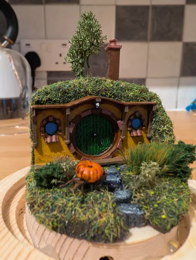 Hobbiton Inspired Bonsai Terrarium Pot by Jinto Creates MakerWorld ...