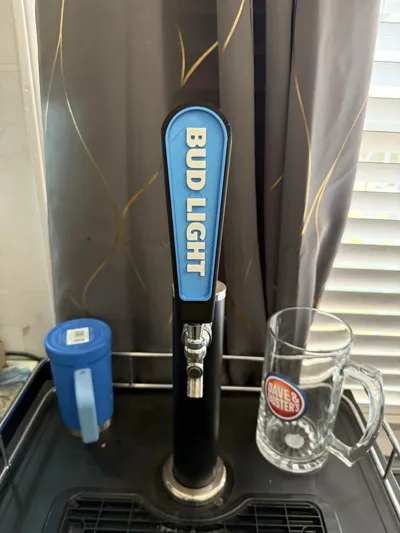 Bud Light Keg Handle Insert by Plant Industries - MakerWorld