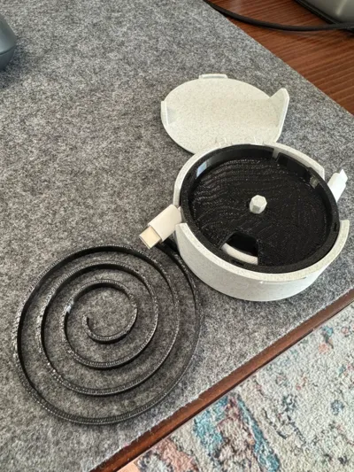 Retractable Cable Organizer by Matthew Ghost MakerWorld: Download Free ...