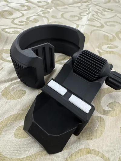 Gear Phone Stand by Pork3D.com - Free 3D Print Model - MakerWorld