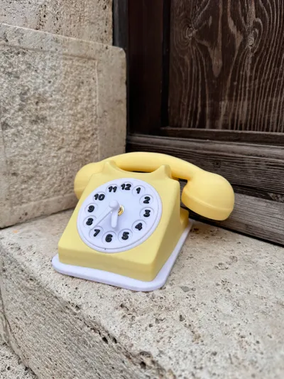 Retro Phone Shaped Clock - Free 3D Print Model - MakerWorld