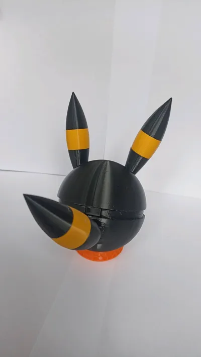 Umbreon Ball - Pokemon - Pokeball Functional by Torikami MakerWorld ...