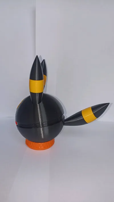 Umbreon Ball - Pokemon - Pokeball Functional by Torikami MakerWorld ...