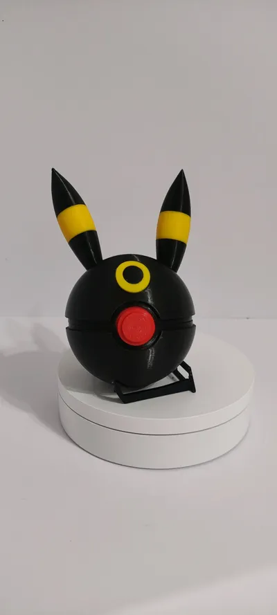 Umbreon Ball - Pokemon - Pokeball Functional by Torikami MakerWorld ...
