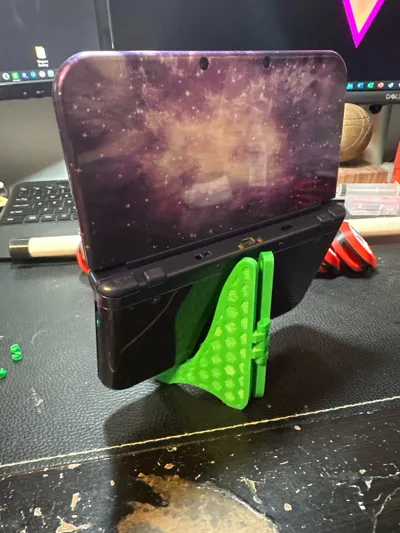 Folding Display Stand / Easel by ImagineThat MakerWorld: Download Free ...
