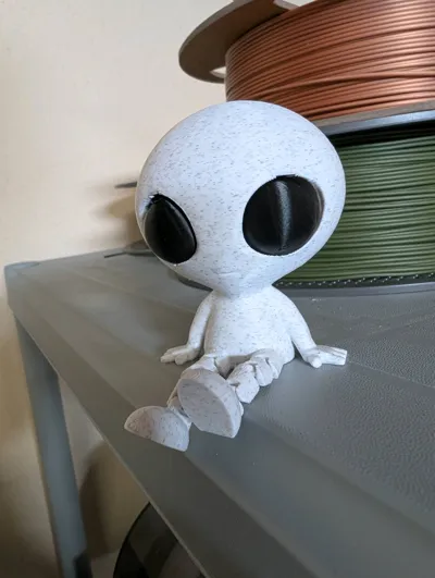 Articulated Alien with flexi legs - Free 3D Print Model - MakerWorld