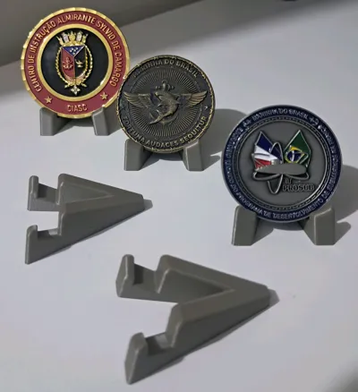 Single Challenge Coin Display by altair3d MakerWorld: Download Free 3D ...