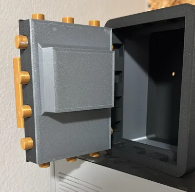Mini Vault with Lever Tumbler Lock by Rocco's Stuff MakerWorld ...