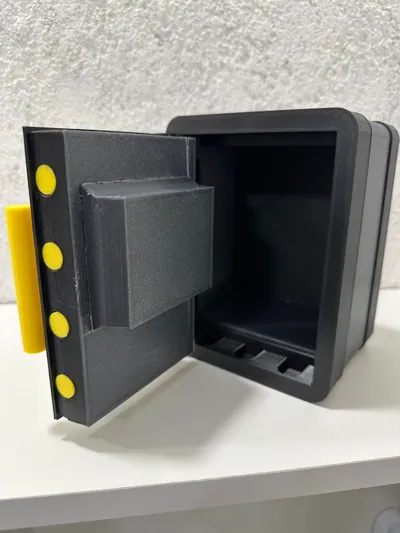 Mini Vault with Lever Tumbler Lock by Rocco's Stuff MakerWorld ...