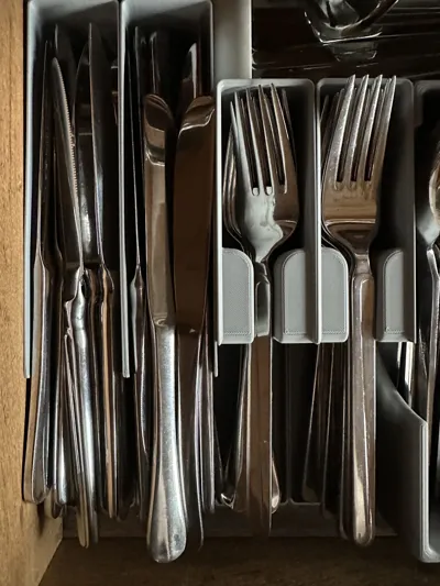 Gridfinity Adjustable Silverware Holder by boasistMakerWorld: Download ...