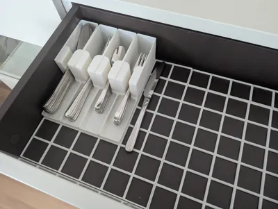 Gridfinity Adjustable Silverware Holder by boasistMakerWorld: Download ...