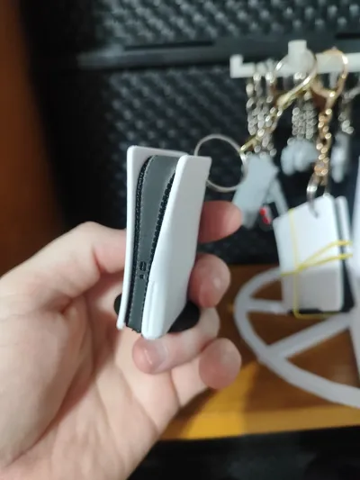 PS5 Mini Console Keychain, playstation 5 by Juan MakerWorld: Download ...