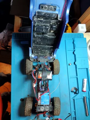 SCX24 magnet body mount - Free 3D Print Model - MakerWorld
