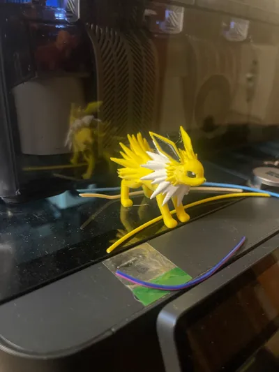 Jolteon Multicolor by entroisdimensions_figurineMakerWorld: Download ...