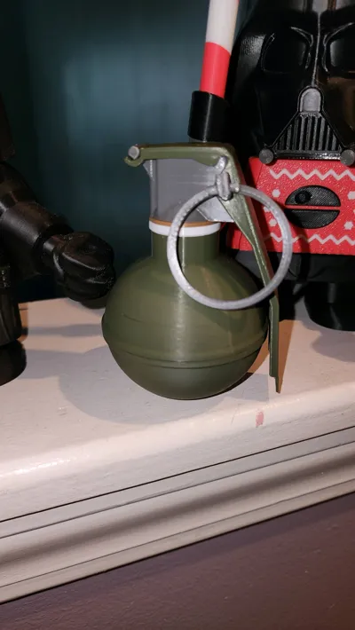 M67 Frag Grenade with Spring Loaded Flying Handle by Rexi ...