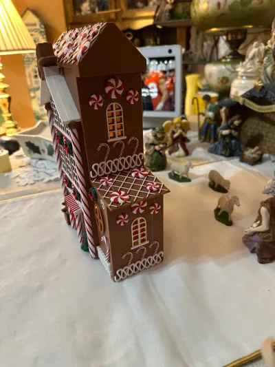 Tea Light Gingerbread House by Chiro3ddesgins - MakerWorld