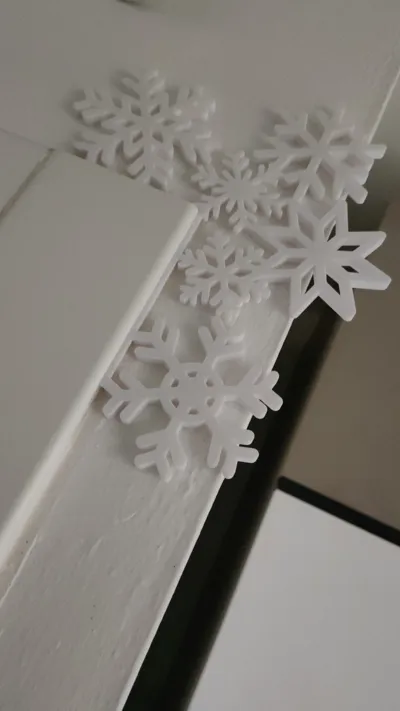 Snowflakes door corner decor by Dan MakerWorld: Download Free 3D Models