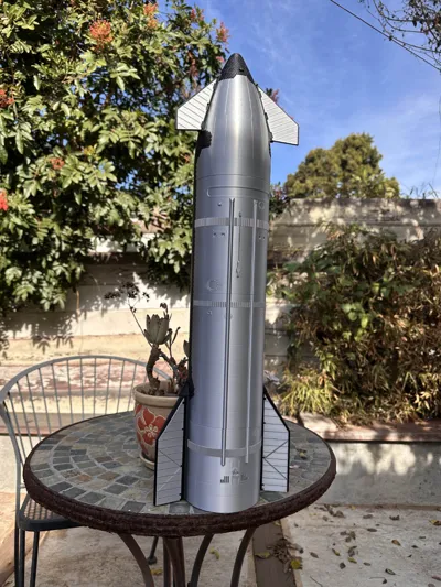 Starship 33 Block 2 (1:100) with Tiles by Larsvommars MakerWorld: Download Free 3D Models