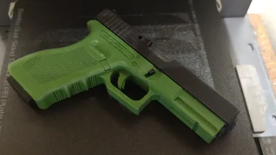 Glock 17 Gen4 Pistol Toy Model (.stp Source File Included) by 补补觉去 ...