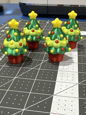 Christmas Tree Fidget Clicker! by Mochi Makes MakerWorld: Download Free ...