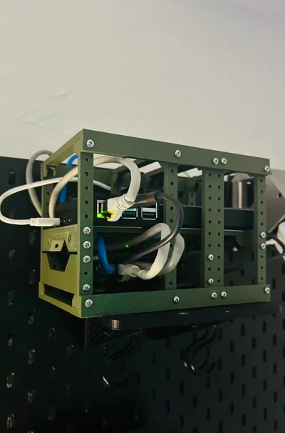 Modular Server Rack by Concept by Luca MakerWorld: Download Free 3D Models