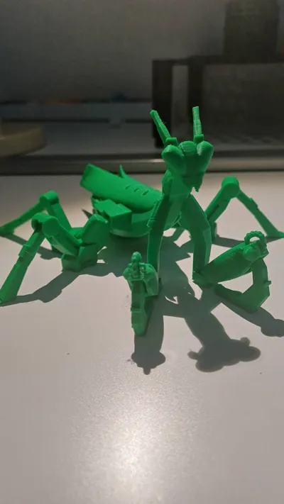 Print-in-Place Articulated Mantis Mech (Optimized) by 1230xMakerWorld ...