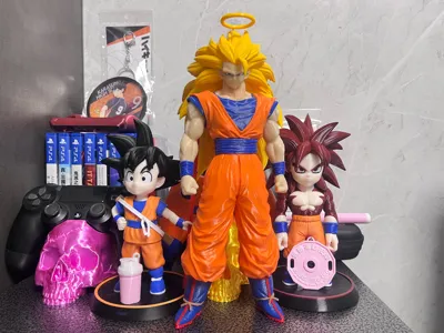 Goku Super Saiyan 3 Multicolor Print Version Remixed by GAWEICHAN ...