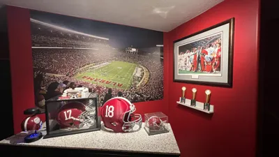Alabama Crimson Tide Football Helmet - Free 3D Print Model - MakerWorld