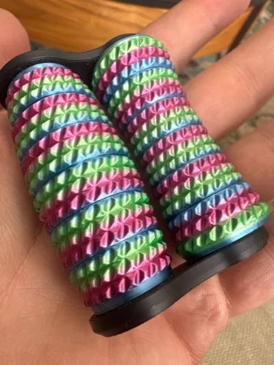Segmented Pocket Fidget Rollers by NUKDDD MakerWorld: Download Free 3D ...