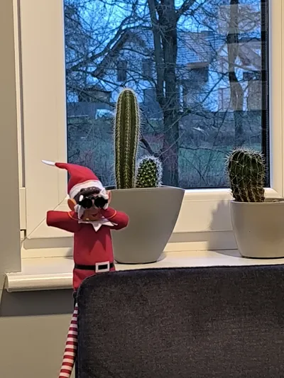 Elf on the Shelf Spy Gear - Binoculars and Radio by lokiparts - MakerWorld