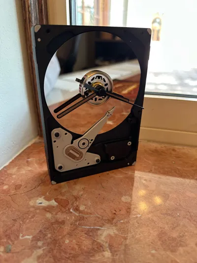 Hard Drive Clock by Ken Mills MakerWorld: Download Free 3D Models