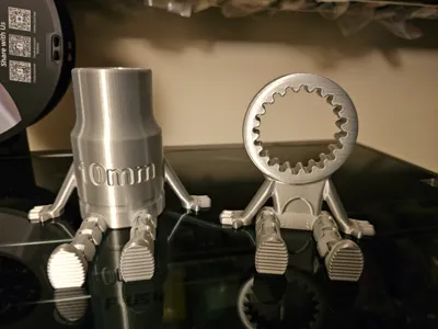 10mm Socket with articulated legs by JB Custom Designs MakerWorld ...