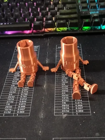 10mm Socket with articulated legs - Free 3D Print Model - MakerWorld