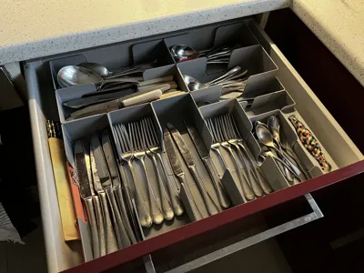 Gridfinity Kitchen Drawer (Parametric) Remixed by Trinitor MakerWorld ...