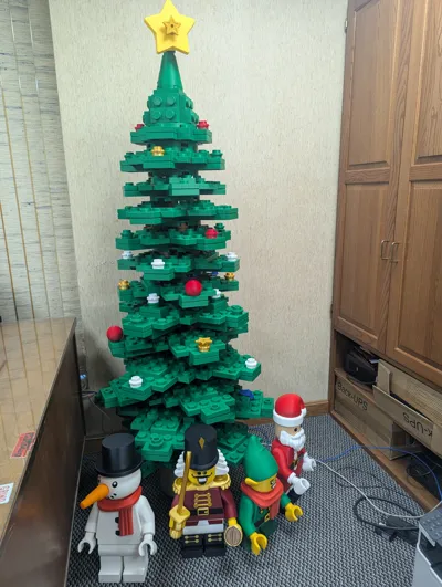 GIANT Brick Christmas Tree (6x scale model) - Free 3D Print Model ...