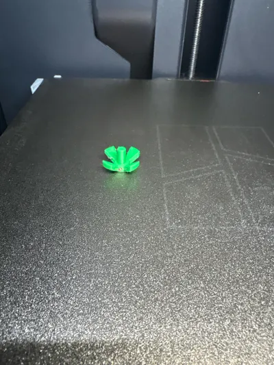 Articulated Strawberry Heart with Stem no AMS req by Ireality MakerWorld: Download Free 3D Models