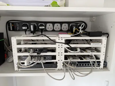 Modular Server Rack 10 inch by Concept by Luca MakerWorld: Download ...