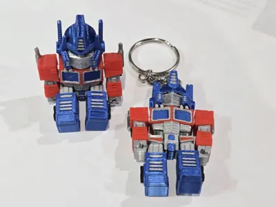 Articulated Optimus Prime Keychain (Print-in-Place) by PCH3D MakerWorld ...