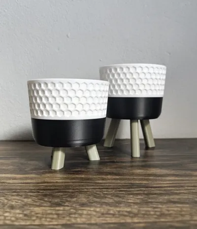 Modern Plant Pot with Legs by Maxx Design MakerWorld: Download Free 3D ...