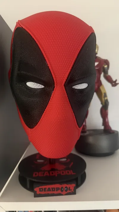 Deadpool Helmet Stand w/ changeable face plates - Free 3D Print Model ...
