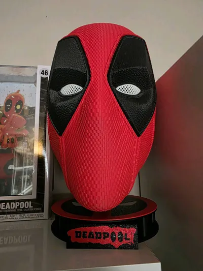 Deadpool Helmet Stand w/ changeable face plates by bbush362 MakerWorld ...