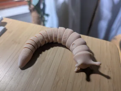 Realistic-ish Bendy Slug by ZeroAlligator - MakerWorld