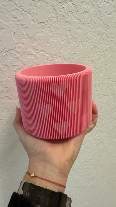 Hearts plant pot by T3D Objects - MakerWorld